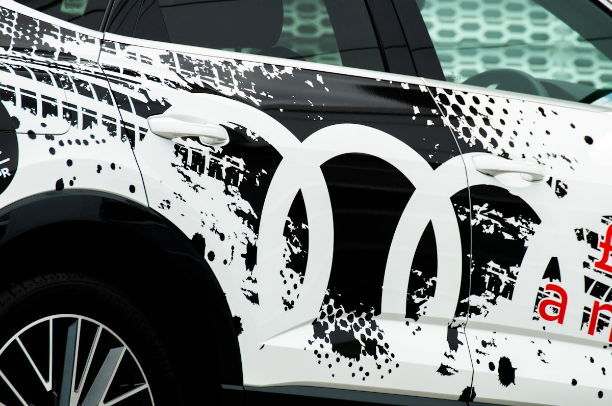 Charming Ways to Personalize Your Car with 20cm Toothless Dragon Decor
